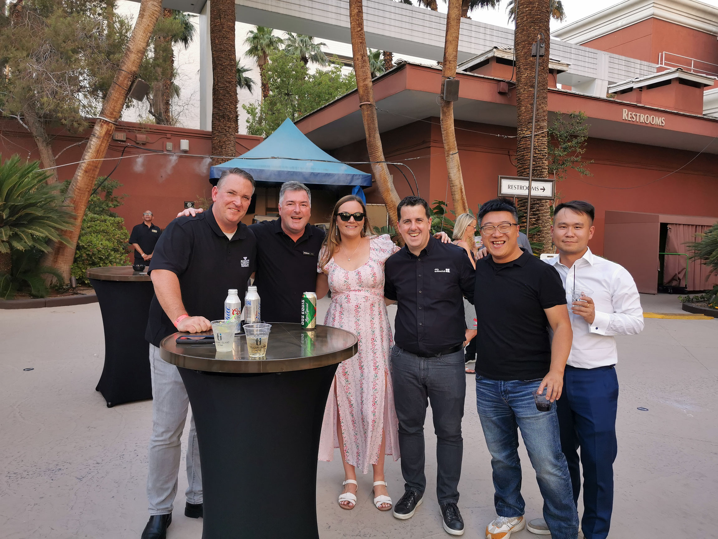 THE 2022 AWARDS GALLERY – The MONDO-DR Awards 2024